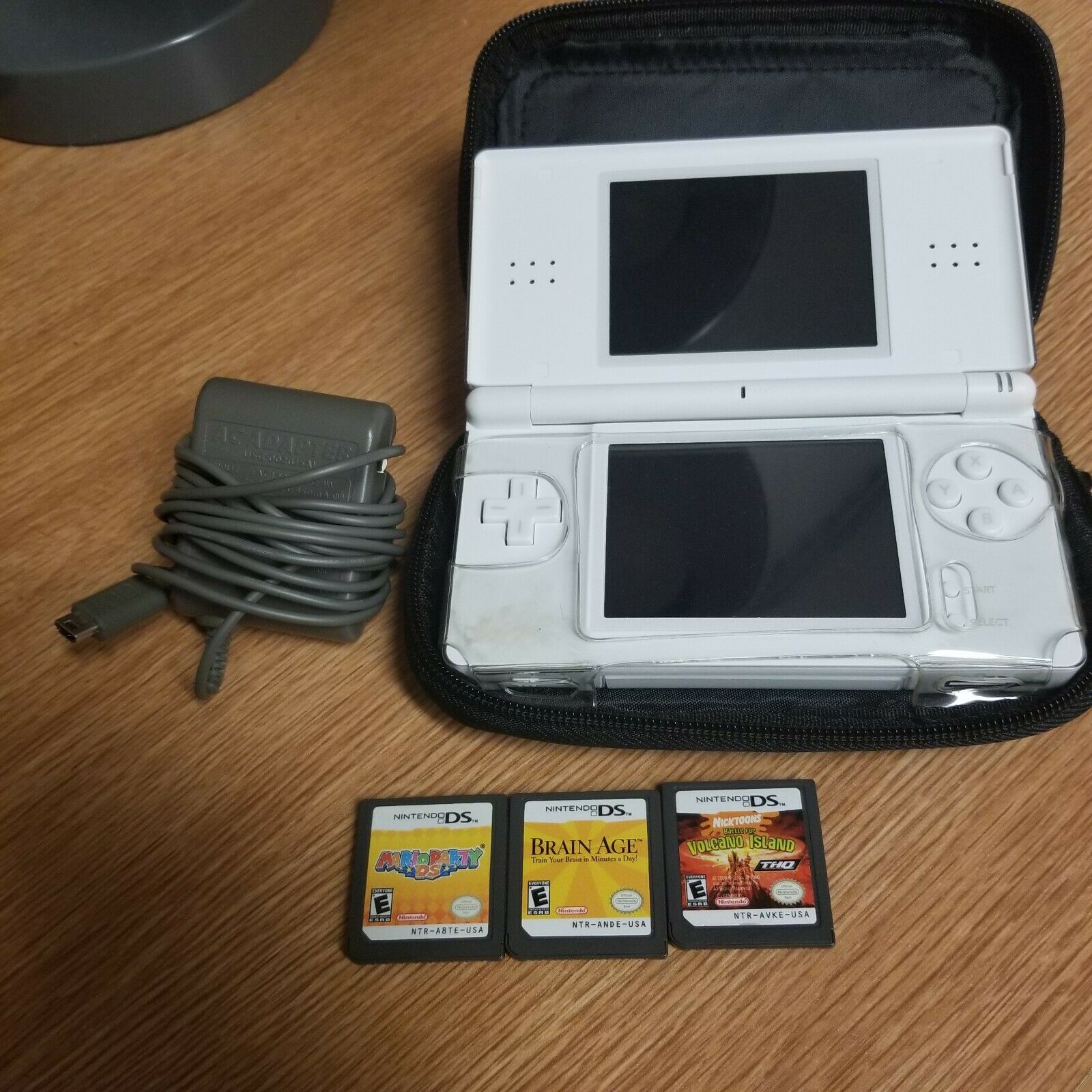 Nintendo Ds Lite Polar White Included With 3 Games And Carrying Case Icommerce On Web