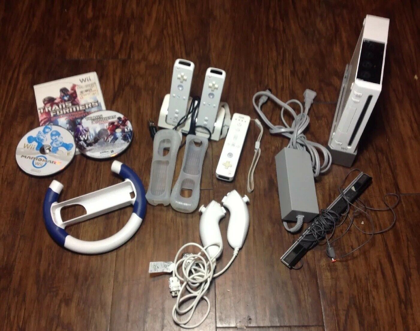 White Nintendo Wii Model: RVL-001 with 2 Games - USED/TESTED ... White Nintendo Wii Model: RVL-001 with 2 Games - USED/TESTED ...